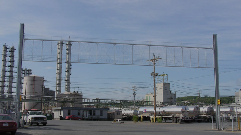 Vertical Lift Gate Systems | Access Anvil